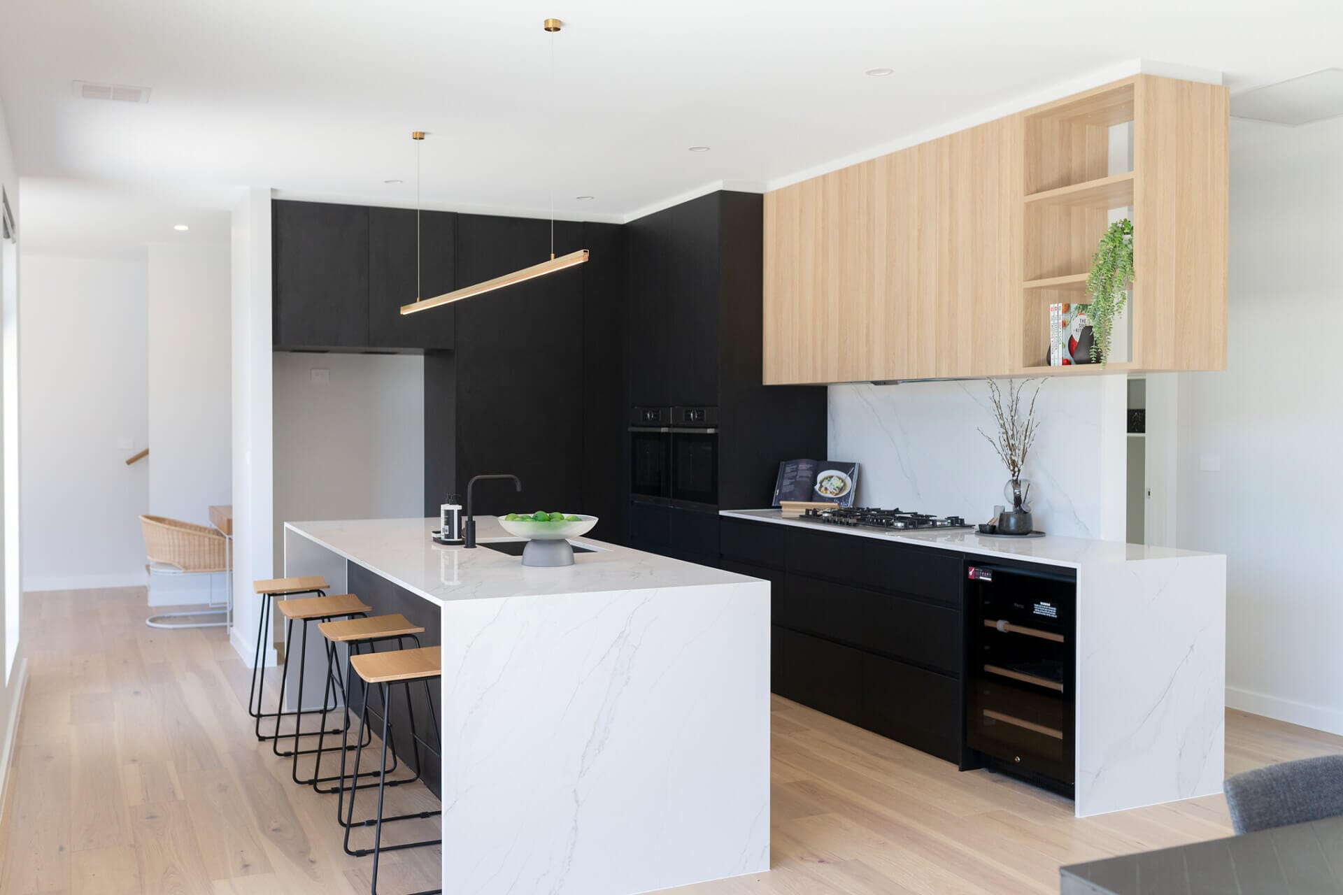 Monaro Cres Red Hill Kitchen Design - Archertec Interiors