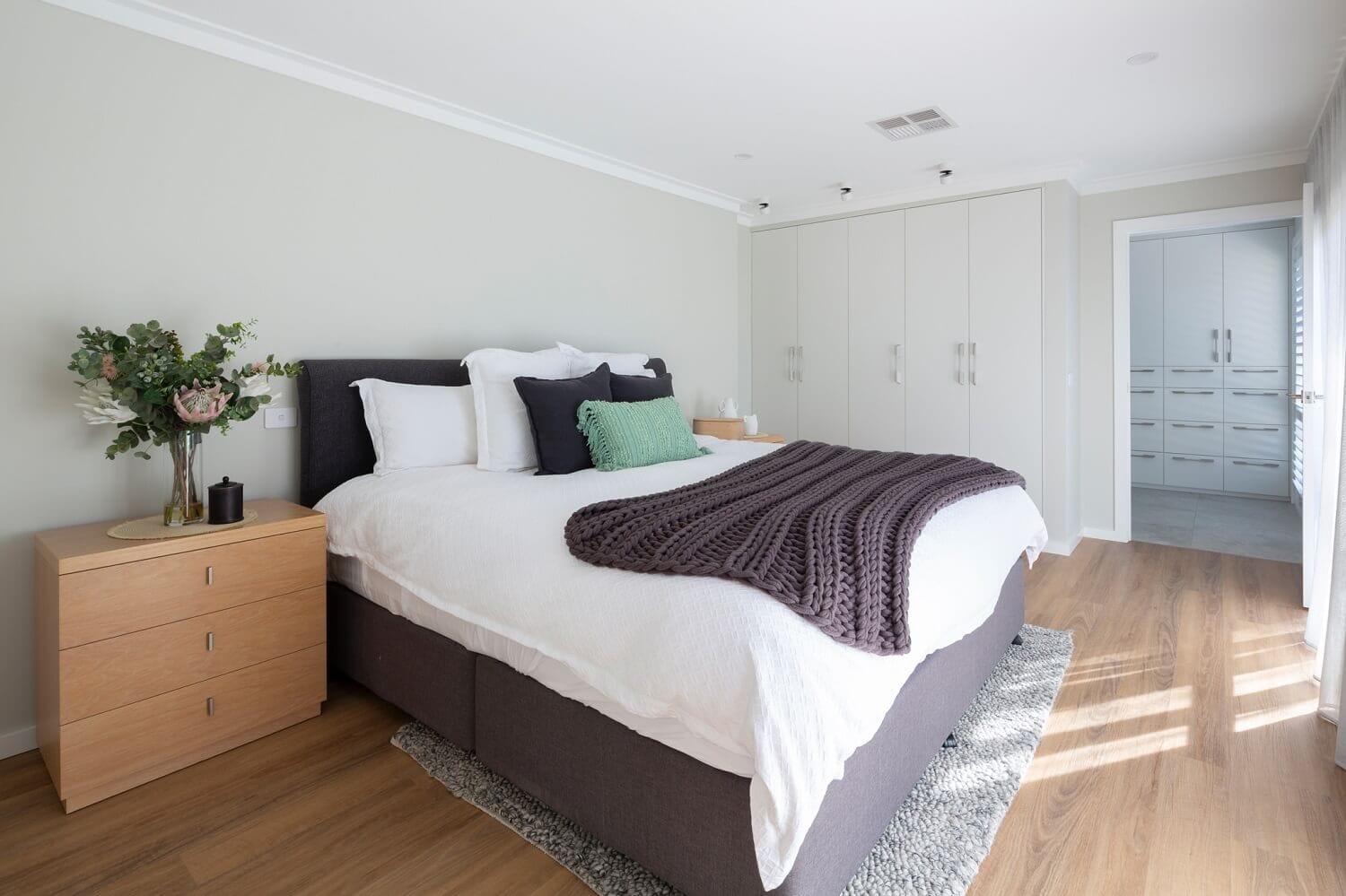 Crowder Circuit Stirling Townhouse Residence - Archertec Interiors